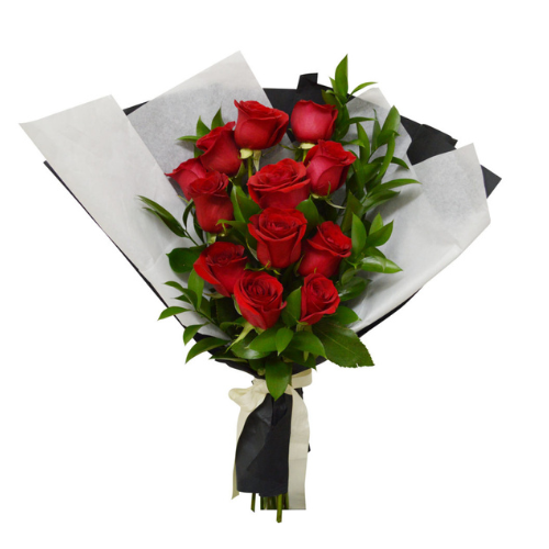 Ramo de 12 Rosas con Rusco - Flor y Encanto